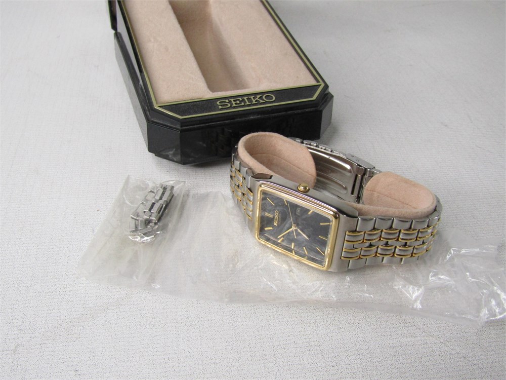 ShopTheSalvationArmy - Seiko Men's Two-Tone Quartz Dress Watch with Black Dial – [Z16]