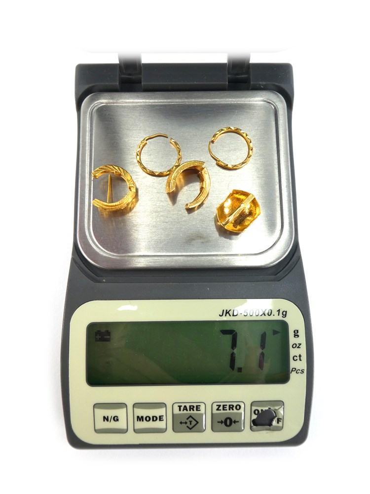 ShopTheSalvationArmy - 18K Yellow Gold Scrap Lot 7.1g, JSP Tested (S77)