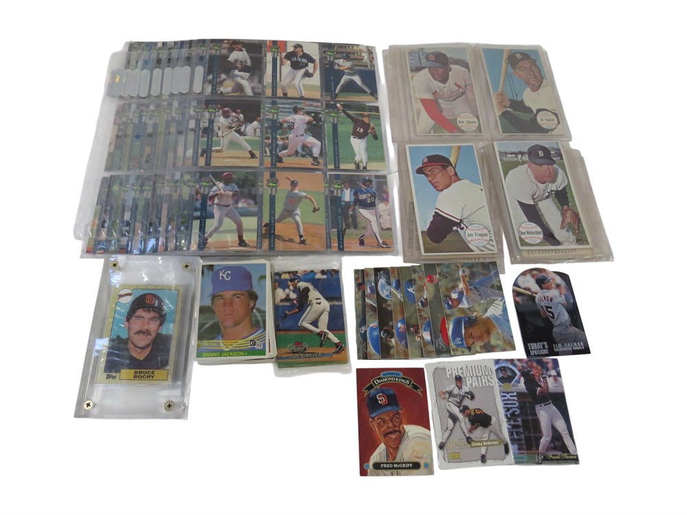 ShopTheSalvationArmy - Mixed Baseball Trading Card Lot [A2519]
