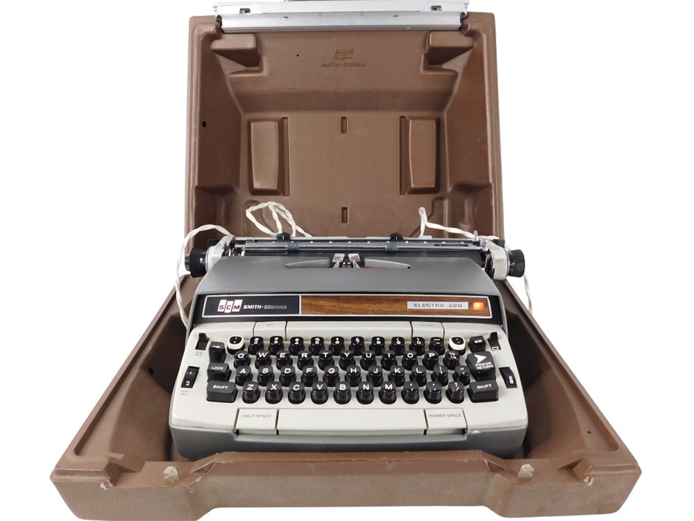 ShopTheSalvationArmy - Smith-Corona Electra 220 Electric Typewriter ...