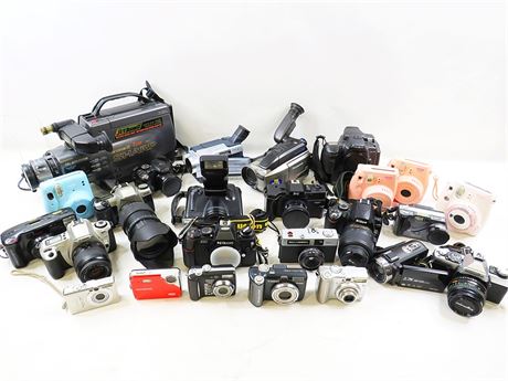ShopTheSalvationArmy - 25 Vintage Cameras & Camcorders – Collector's ...