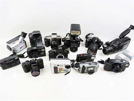 ShopTheSalvationArmy - 14 Vintage Cameras & Camcorders – Collector's ...