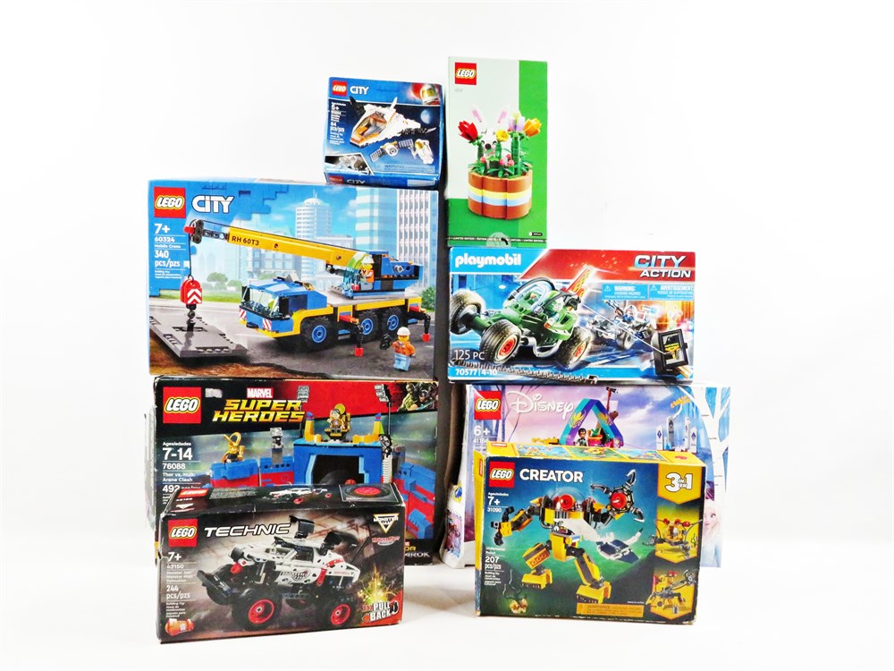 ShopTheSalvationArmy - LEGO & Playmobil Building Block Lot: 8 Pieces ...