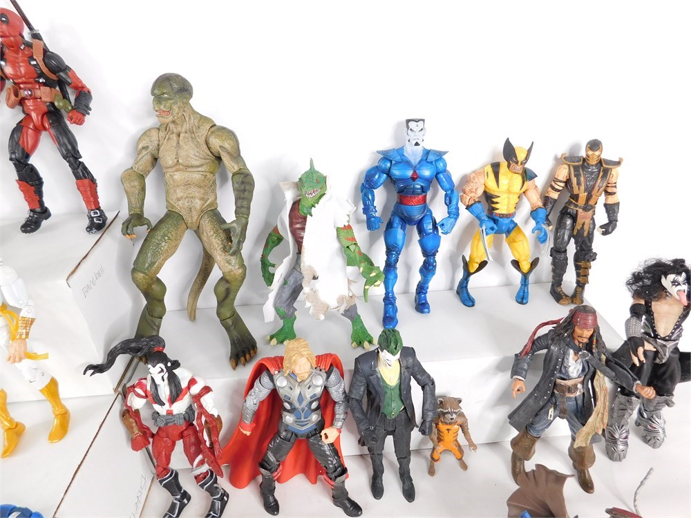 ShopTheSalvationArmy - Lot of 44 Comic Book Action Figures – Marvel, DC ...