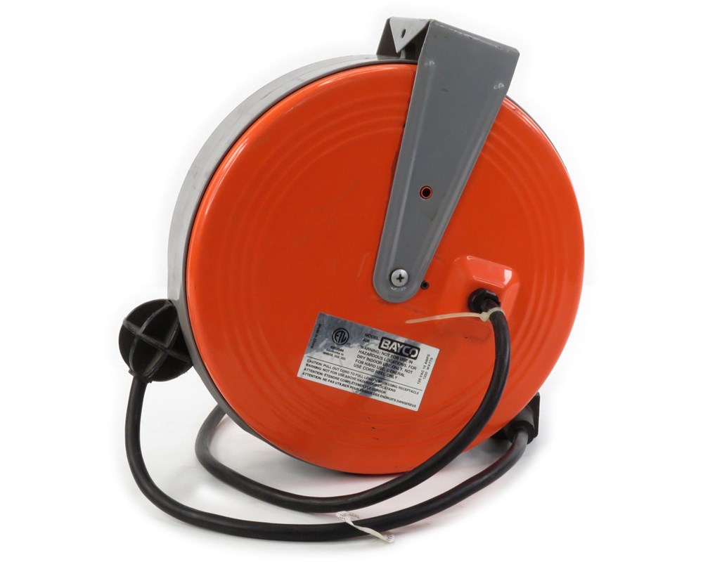 ShopTheSalvationArmy - BAYCO Model 800 30ft Retractable Extension Cord ...