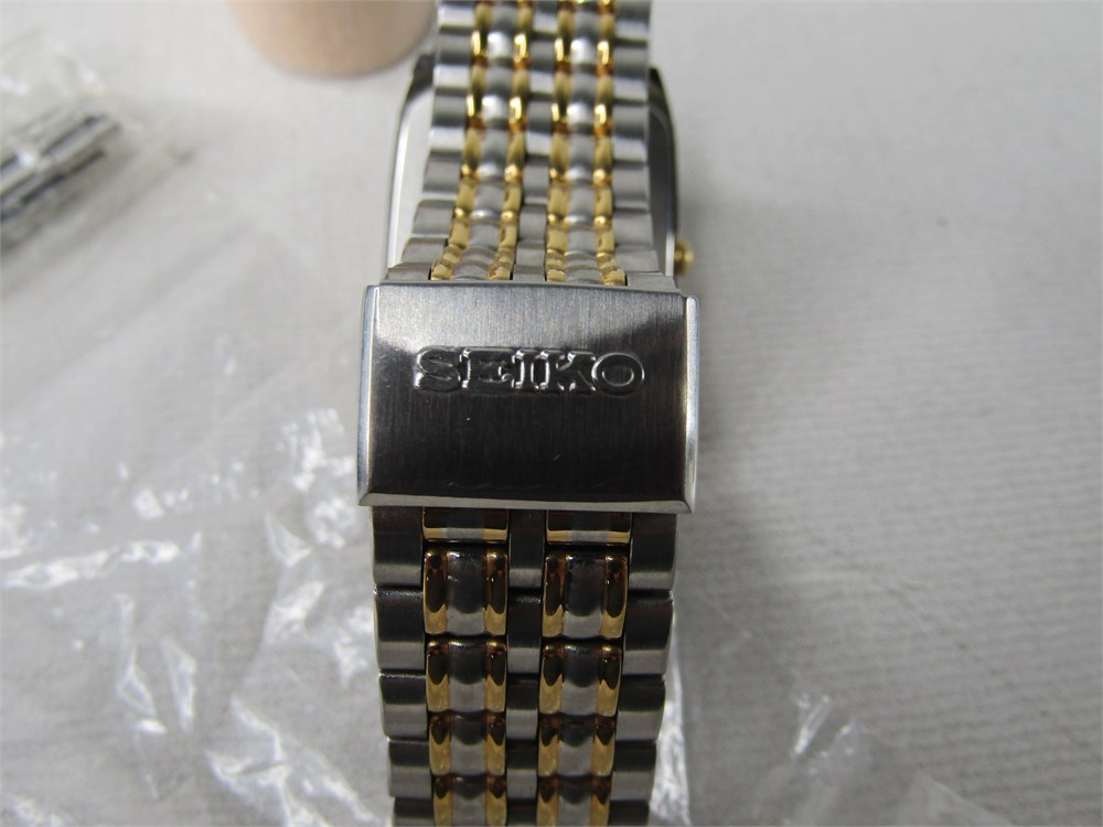 ShopTheSalvationArmy - Seiko Men's Two-Tone Quartz Dress Watch with Black Dial – [Z16]