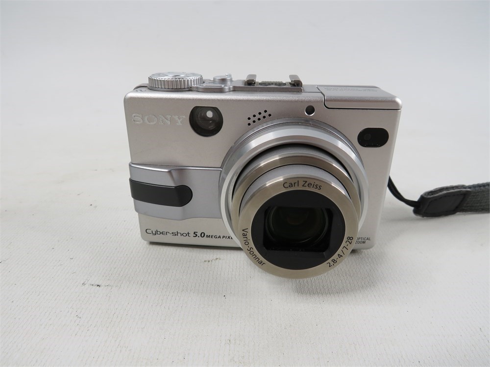 ShopTheSalvationArmy - Sony Cyber-Shot DSC-V1 Digital Camera – 5MP, 4x ...