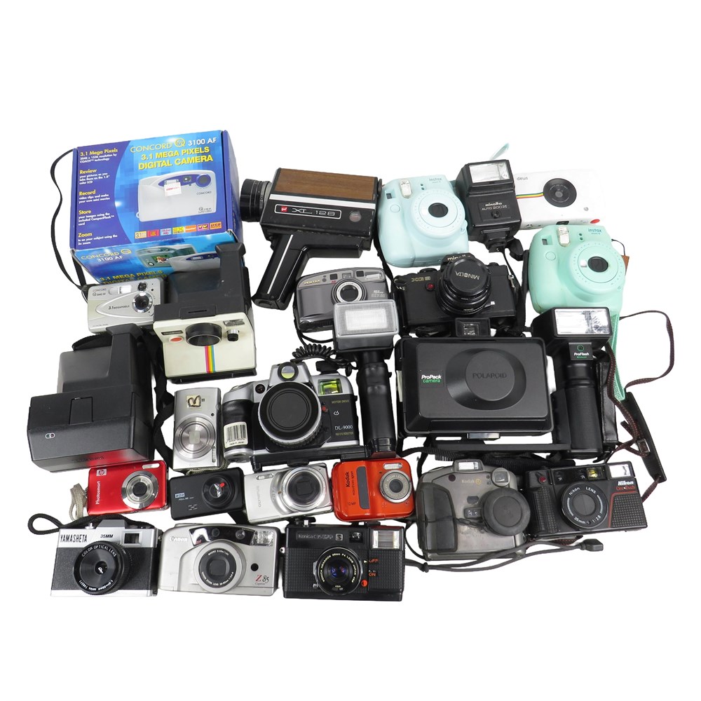 ShopTheSalvationArmy - Assorted Camera Lot (Sold As-Is) [M4770]