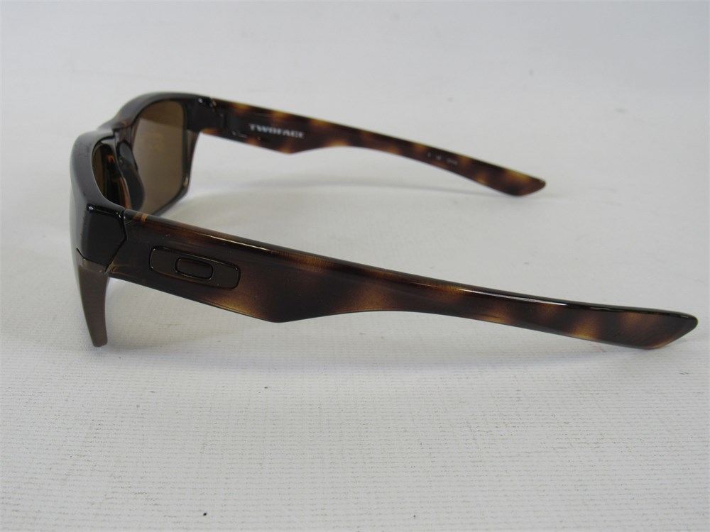 ShopTheSalvationArmy - Oakley Two Face Sunglasses, 60/16/137 [D2169]