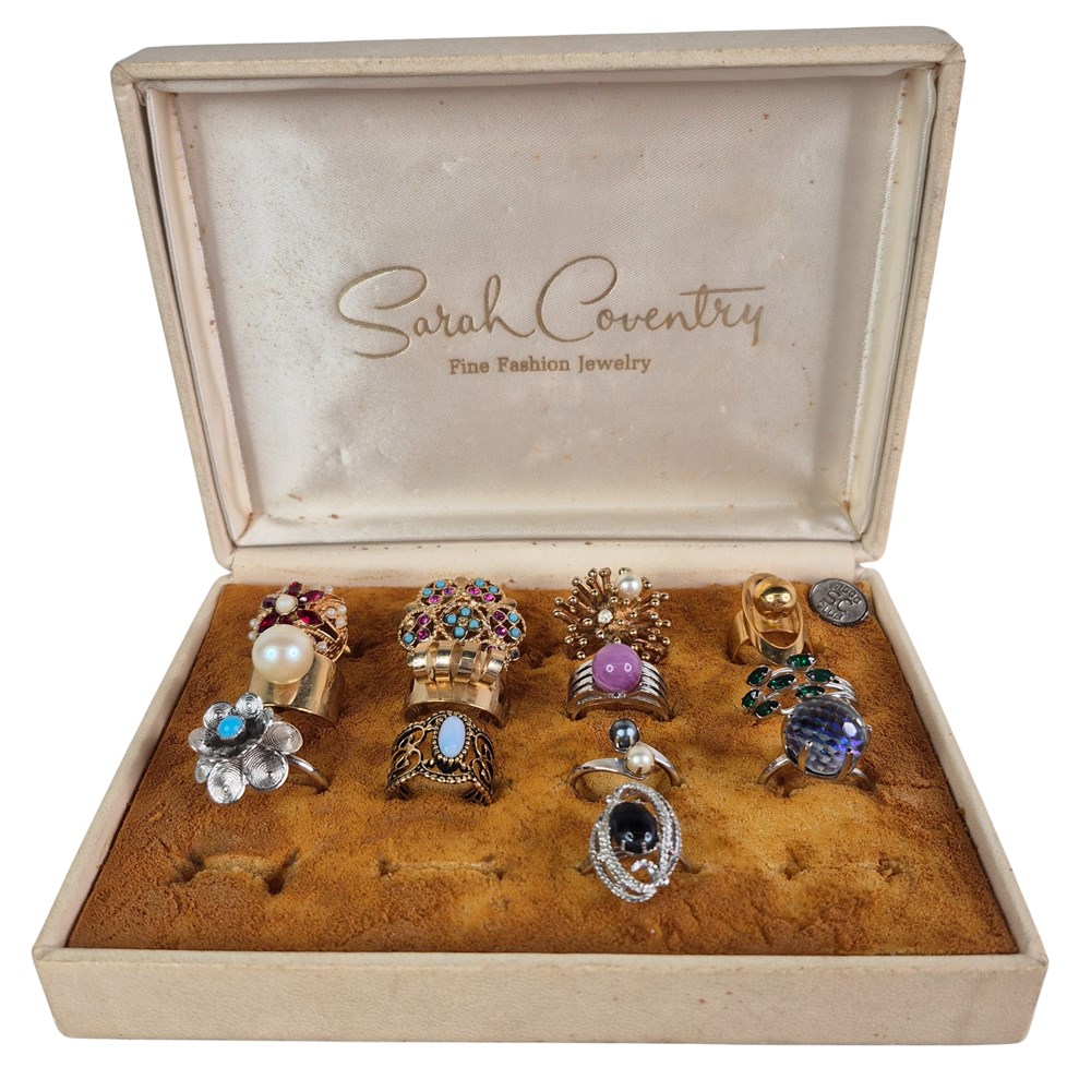 ShopTheSalvationArmy - 13 Vintage Sarah Coventry Rings [A7615]