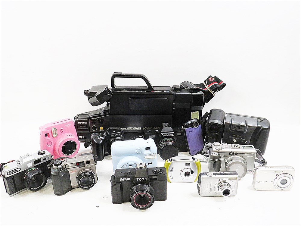 ShopTheSalvationArmy - 14 Vintage Cameras & Camcorders – Collector's ...